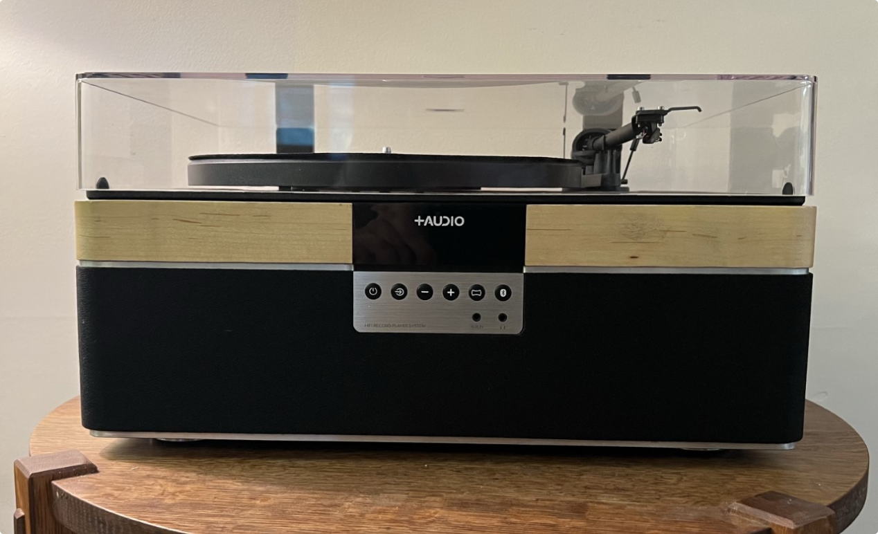 Tech Hive analiza THE+RECORD PLAYER - Plusaudio.com