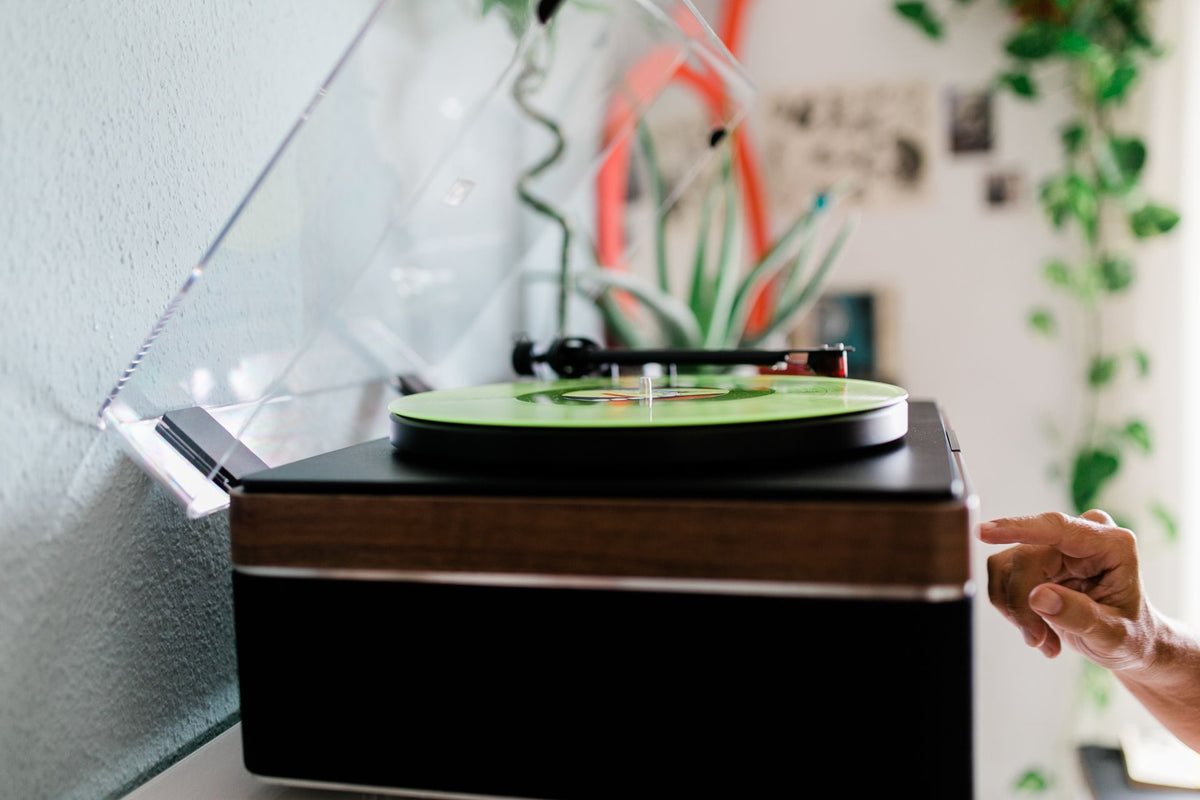 Integrated Hi-Fi Turntable System